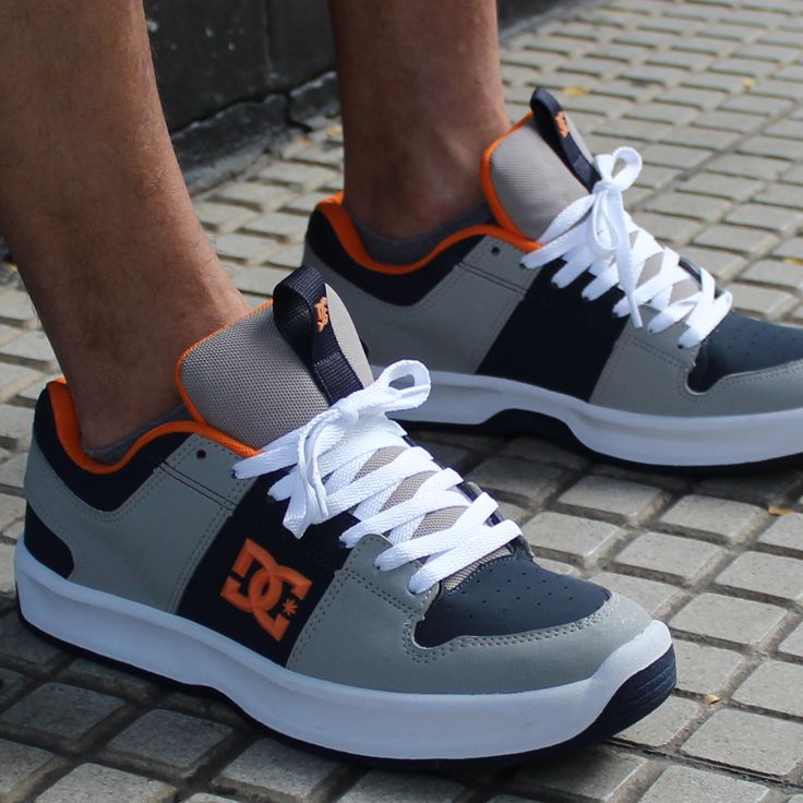 Sneakers – CCBoard Center